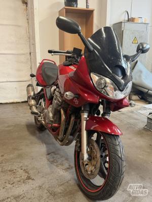 Sarkans Suzuki GSF 2003 Mažeikiai, ar dzinēja tilpumu 0.60 L un nobraukumu 42 tūkst. km par 1500 €, foto  vietnē AUTOMOTO.COM.LV