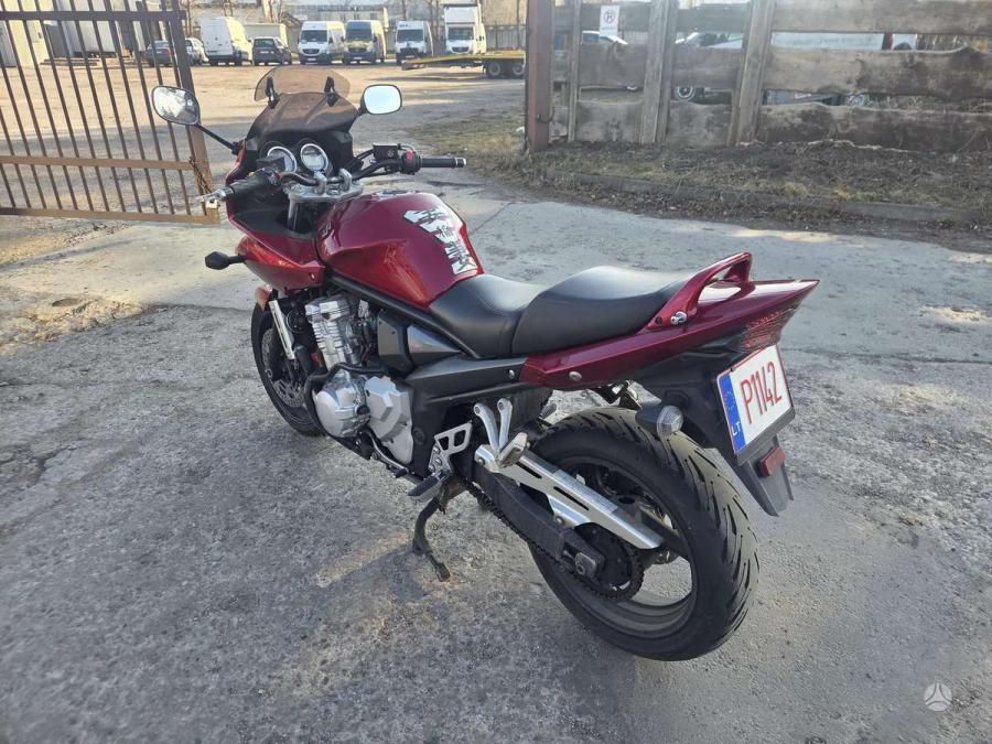 Red Suzuki GSF 2007 in Marijampole, with an engine capacity of 1.25 L and mileage of 44 thousand km for 2750 €, photo 6 on AUTOMOTO.COM.LV