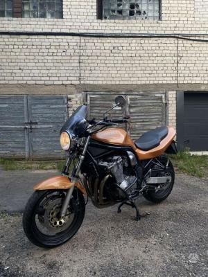Yellow Suzuki GSF 1997 in Vilnius, with an engine capacity of 0.60 L and mileage of 84 thousand km for 2150 €, photo  on AUTOMOTO.COM.LV