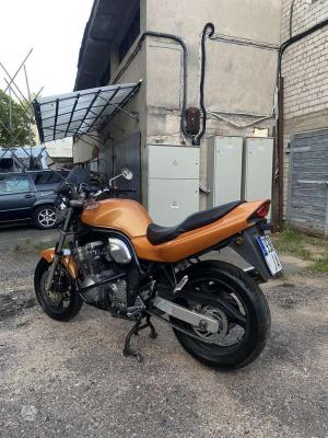Yellow Suzuki GSF 1997 in Vilnius, with an engine capacity of 0.60 L and mileage of 84 thousand km for 2150 €, photo 3 on AUTOMOTO.COM.LV