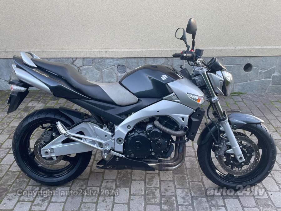 Black Suzuki GSR 600 2006 in Tallinn, with an engine capacity of 0.60 L and mileage of 23 thousand km for 2500 €, photo 1 on AUTOMOTO.COM.LV