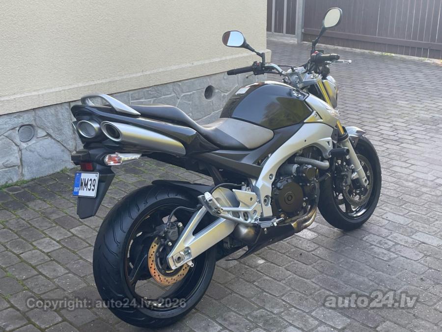 Black Suzuki GSR 600 2006 in Tallinn, with an engine capacity of 0.60 L and mileage of 23 thousand km for 2500 €, photo 5 on AUTOMOTO.COM.LV