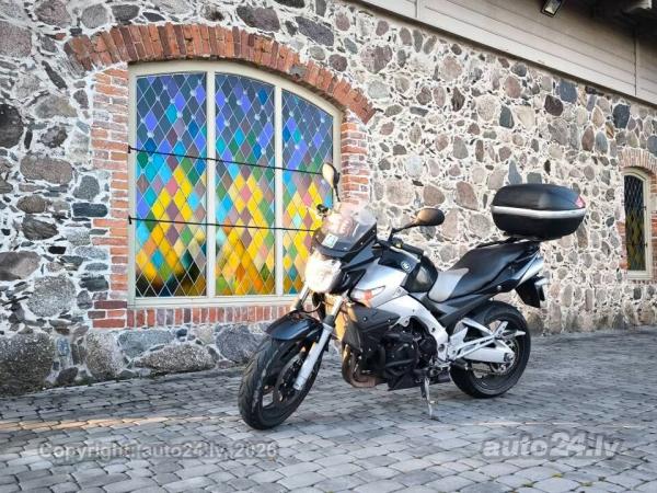 Grey Suzuki GSR 600 2006 in Tallinn, with an engine capacity of 0.60 L and mileage of 110 thousand km for 2800 €, photo 1 on AUTOMOTO.COM.LV