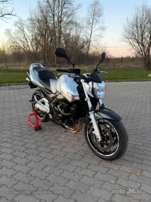 Серый Сузуки GSR 600 2007 в Нарва-Йыэсуу, объемом двигателя 0.00 л и пробегом 18 тыс. км за 2950 €, фото  на AUTOMOTO.COM.LV
