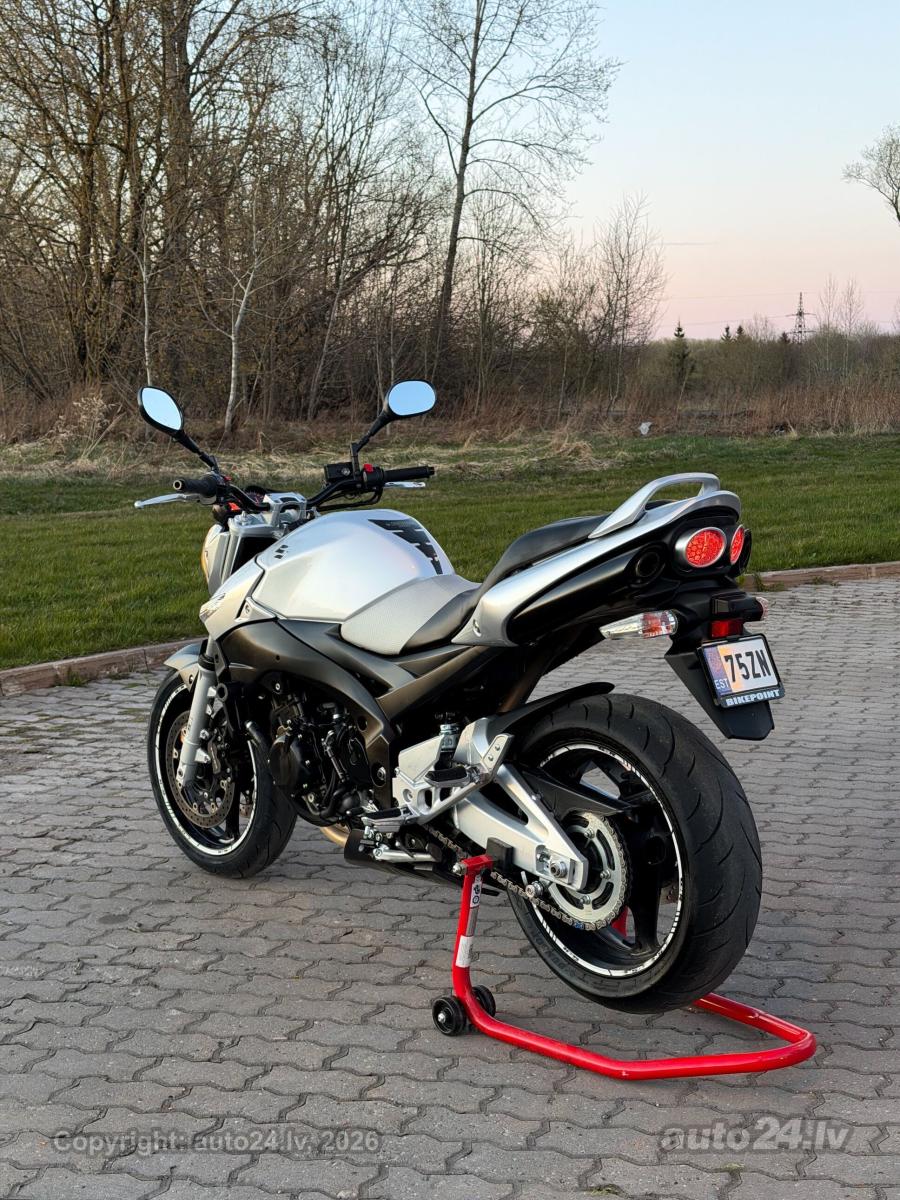 Серый Сузуки GSR 600 2007 в Нарва-Йыэсуу, объемом двигателя 0.00 л и пробегом 18 тыс. км за 2950 €, фото 5 на AUTOMOTO.COM.LV