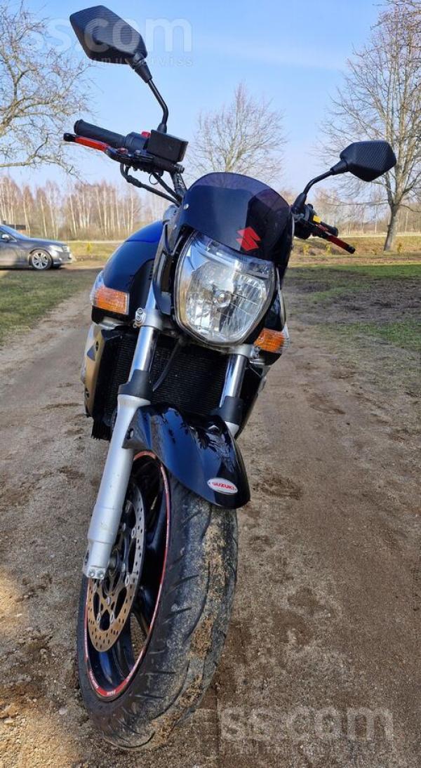 Suzuki GSR 600 2006 in Valmiera, with an engine capacity of 0.60 L and mileage of 0 thousand km for 2500 €, photo 3 on AUTOMOTO.COM.LV