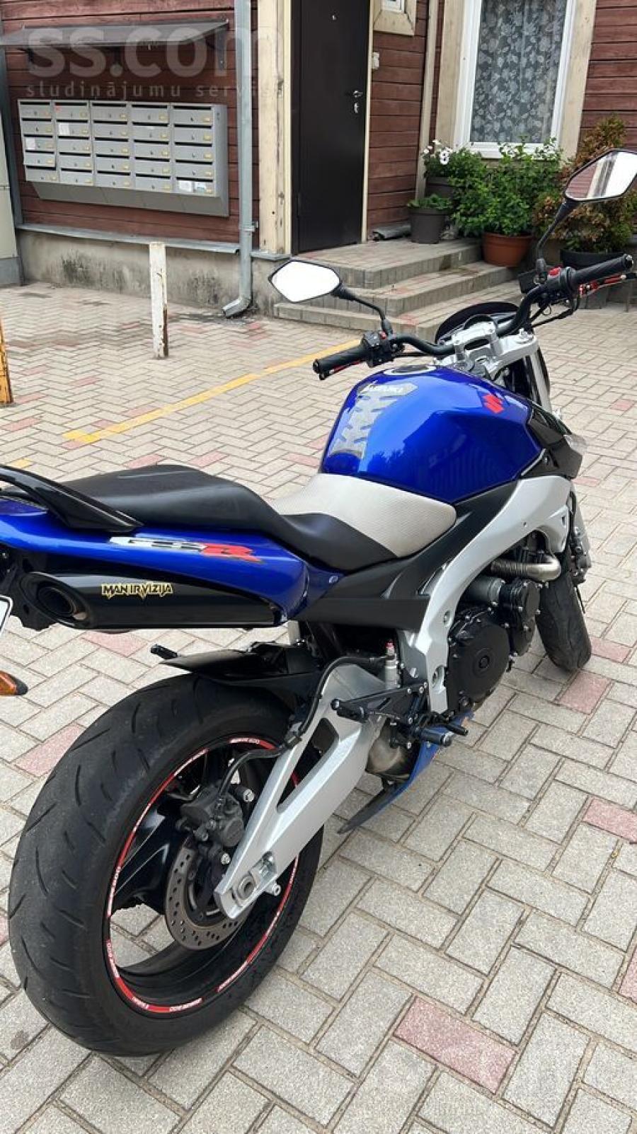 Сузуки GSR 600 2006 в Рига, объемом двигателя 0.60 л и пробегом 0 тыс. км за 2600 €, фото 5 на AUTOMOTO.COM.LV