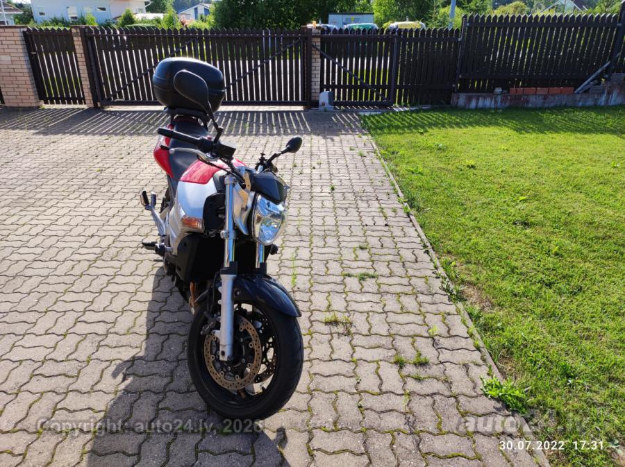 Suzuki GSR 600 2006 in Tallinn, with an engine capacity of 0.60 L and mileage of 29 thousand km for 2700 €, photo 6 on AUTOMOTO.COM.LV
