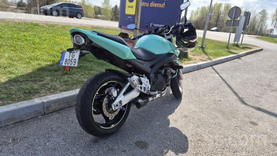 Suzuki GSR 600 2007 in Riga, with an engine capacity of 0.60 L and mileage of 0 thousand km for 3300 €, photo 4 on AUTOMOTO.COM.LV