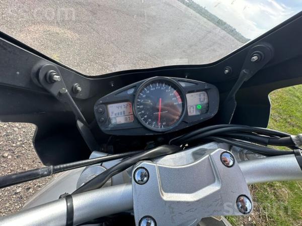 Сузуки GSR 600 2007 в Даугавпилс, объемом двигателя 0.60 л и пробегом 0 тыс. км за 1950 €, фото 4 на AUTOMOTO.COM.LV
