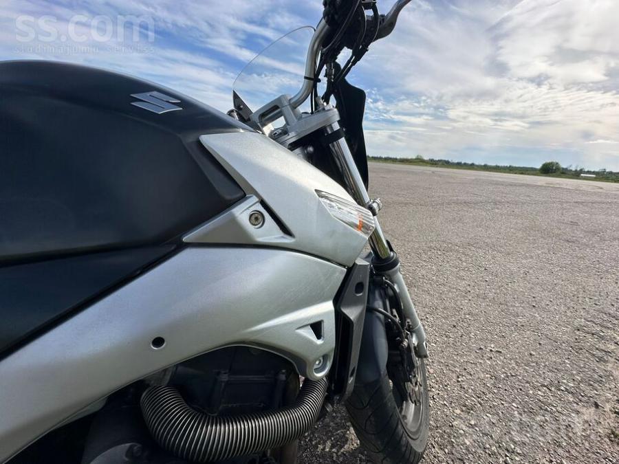 Suzuki GSR 600 2007 in Daugavpils, with an engine capacity of 0.60 L and mileage of 0 thousand km for 1950 €, photo 7 on AUTOMOTO.COM.LV