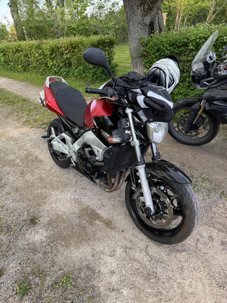 Suzuki GSR 600 2007 in Jelgava, with an engine capacity of 0.60 L and mileage of 0 thousand km for 2700 €, photo 1 on AUTOMOTO.COM.LV