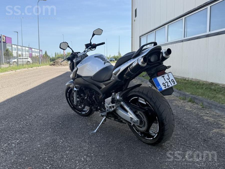 Сузуки GSR 600 2007 в Лиепая, объемом двигателя 0.60 л и пробегом 0 тыс. км за 3550 €, фото 3 на AUTOMOTO.COM.LV