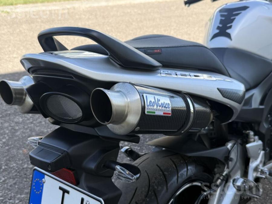 Сузуки GSR 600 2007 в Лиепая, объемом двигателя 0.60 л и пробегом 0 тыс. км за 3550 €, фото 9 на AUTOMOTO.COM.LV