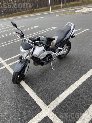 Suzuki GSR 600 2007 in Riga, with an engine capacity of 0.60 L and mileage of 0 thousand km for 2100 €, photo 4 on AUTOMOTO.COM.LV