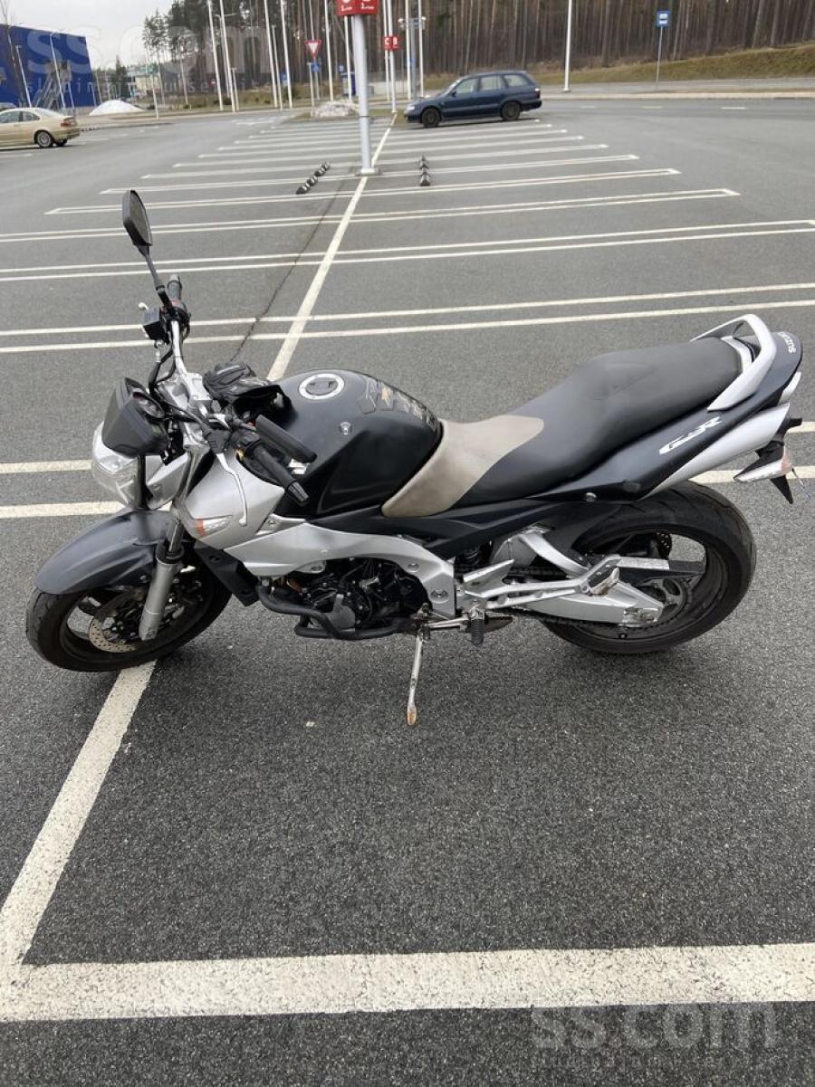Suzuki GSR 600 2007 in Riga, with an engine capacity of 0.60 L and mileage of 0 thousand km for 2100 €, photo 7 on AUTOMOTO.COM.LV