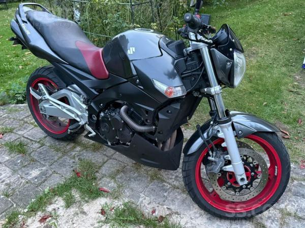 Suzuki GSR 600 2008 Rīga, ar dzinēja tilpumu 0.60 L un nobraukumu 0 tūkst. km par 3000 €, foto 1 vietnē AUTOMOTO.COM.LV
