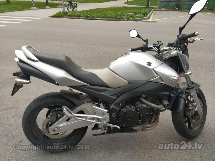 Сузуки GSR 600 2009 в Таллин, объемом двигателя 0.60 л и пробегом 17 тыс. км за 2900 €, фото 3 на AUTOMOTO.COM.LV