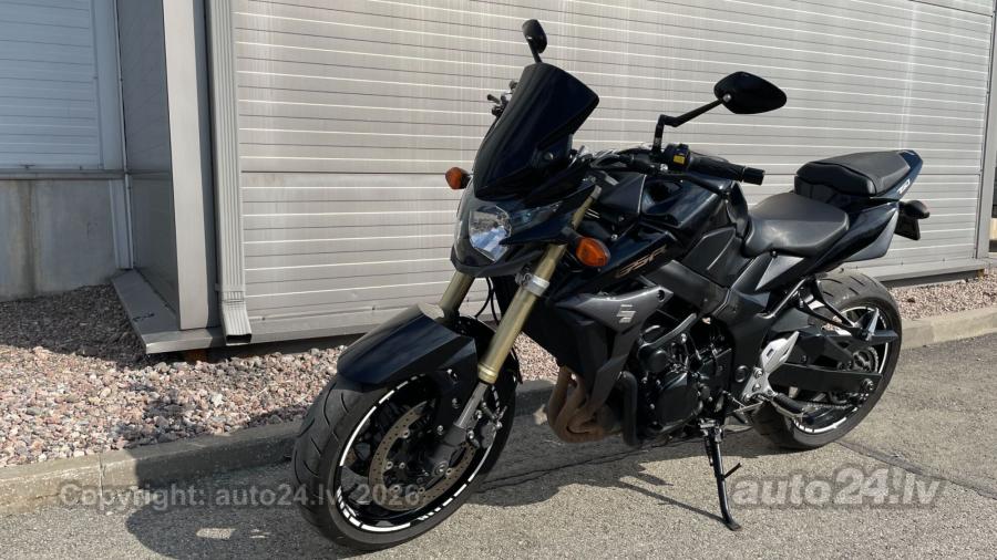 Черный Сузуки GSR 750 2011 в Таллин, объемом двигателя 0.75 л и пробегом 37 тыс. км за 4300 €, фото 5 на AUTOMOTO.COM.LV