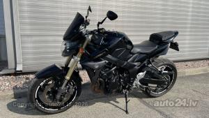 Черный Сузуки GSR 750 2011 в Таллин, объемом двигателя 0.75 л и пробегом 37 тыс. км за 4300 €, фото 6 на AUTOMOTO.COM.LV