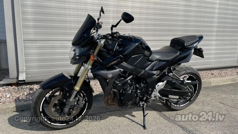 Черный Сузуки GSR 750 2011 в Таллин, объемом двигателя 0.75 л и пробегом 37 тыс. км за 4300 €, фото 6 на AUTOMOTO.COM.LV