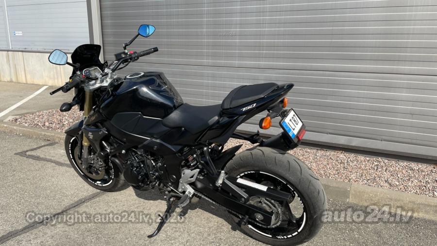 Черный Сузуки GSR 750 2011 в Таллин, объемом двигателя 0.75 л и пробегом 37 тыс. км за 4300 €, фото 7 на AUTOMOTO.COM.LV