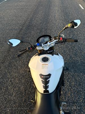 Black Suzuki GSR 750 2011 in Tartu, with an engine capacity of 0.75 L and mileage of 29 thousand km for 4700 €, photo 5 on AUTOMOTO.COM.LV