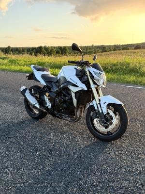 Black Suzuki GSR 750 2011 in Tartu, with an engine capacity of 0.75 L and mileage of 29 thousand km for 4700 €, photo 7 on AUTOMOTO.COM.LV