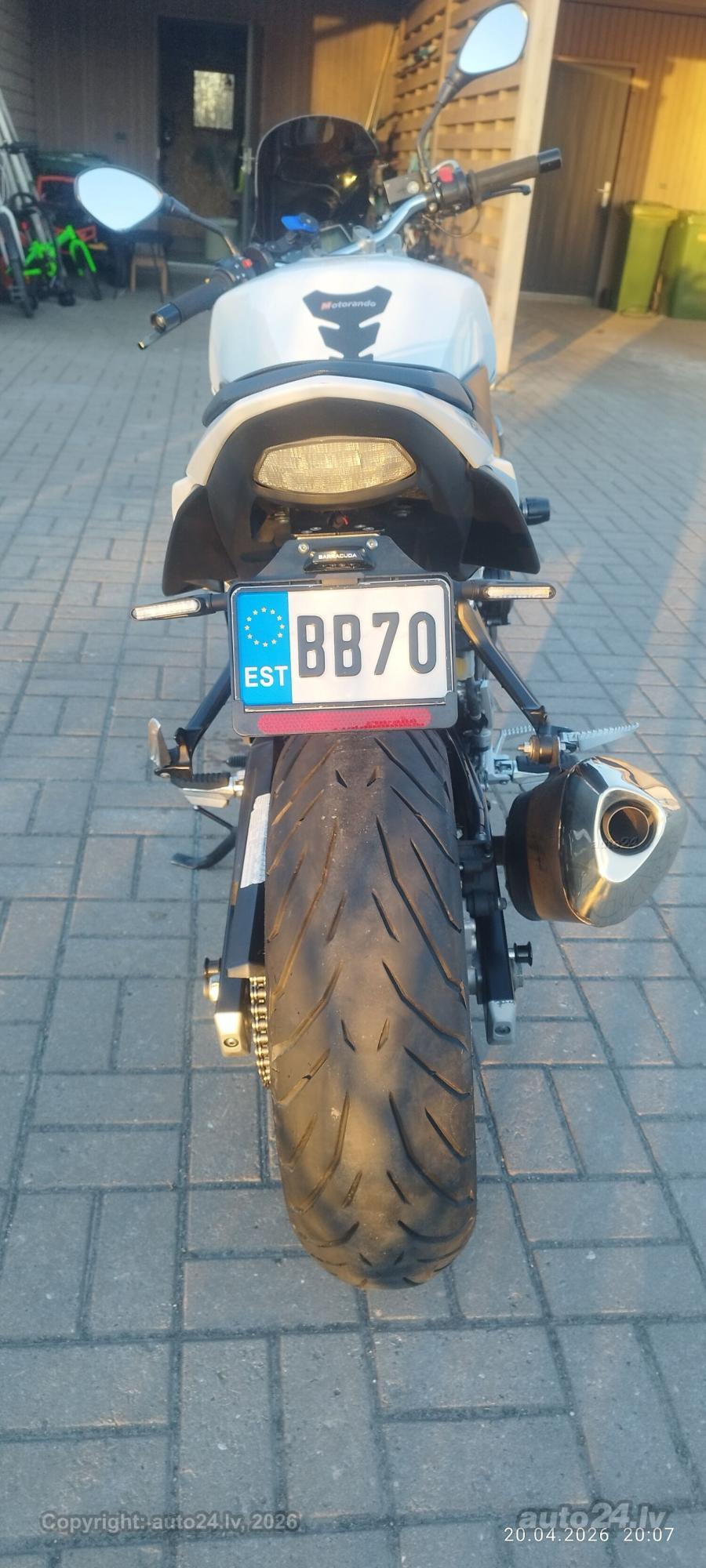 Suzuki GSR 750 2011 in Tallinn, with an engine capacity of 0.75 L and mileage of 29 thousand km for 4700 €, photo 6 on AUTOMOTO.COM.LV