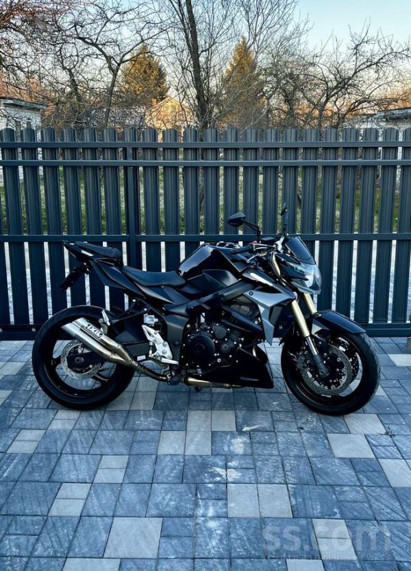Suzuki GSR 750 2011 in Jelgava, with an engine capacity of 0.75 L and mileage of 0 thousand km for 4350 €, photo 1 on AUTOMOTO.COM.LV