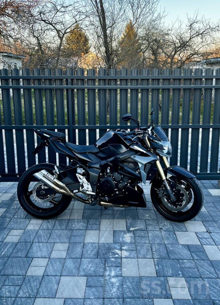 Сузуки GSR 750 2011 в Елгава, объемом двигателя 0.75 л и пробегом 0 тыс. км за 4350 €, фото 1 на AUTOMOTO.COM.LV