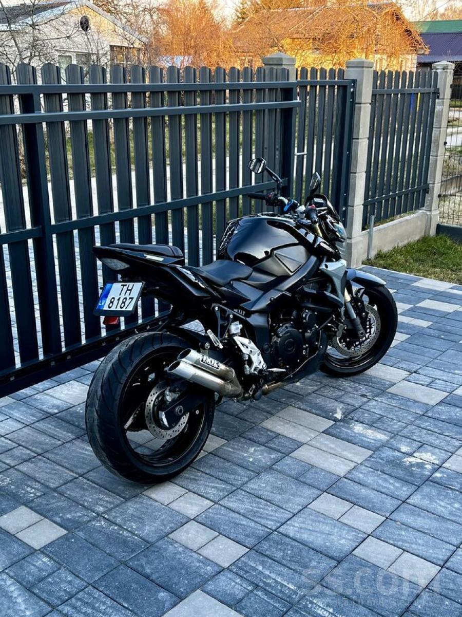 Сузуки GSR 750 2011 в Елгава, объемом двигателя 0.75 л и пробегом 0 тыс. км за 4350 €, фото 4 на AUTOMOTO.COM.LV