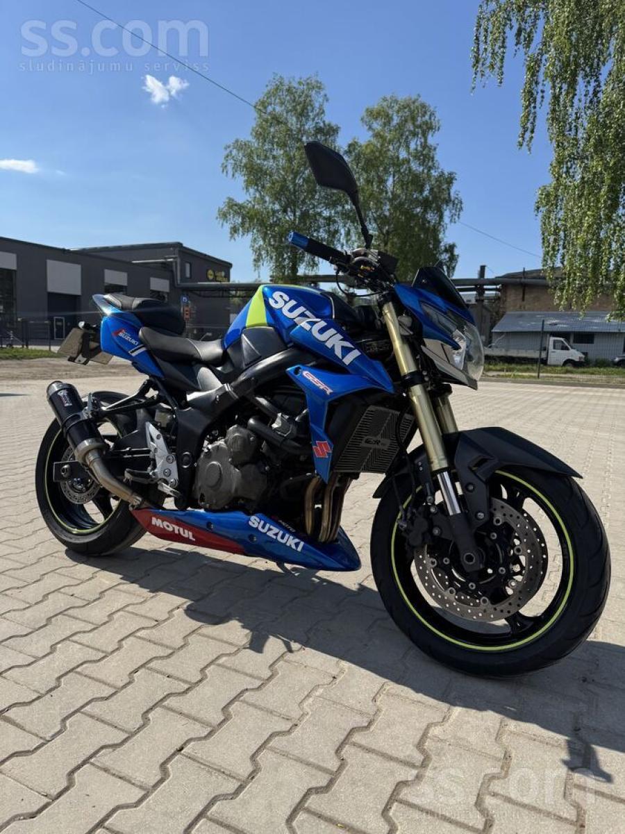 Сузуки GSR 750 2014 в Рига, объемом двигателя 0.75 л и пробегом 0 тыс. км за 4490 €, фото 1 на AUTOMOTO.COM.LV