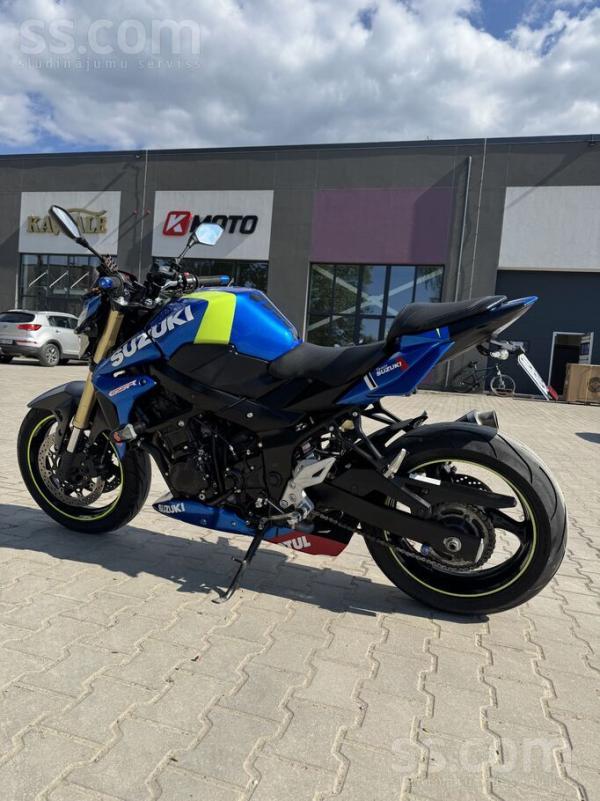 Сузуки GSR 750 2014 в Рига, объемом двигателя 0.75 л и пробегом 0 тыс. км за 4490 €, фото 5 на AUTOMOTO.COM.LV