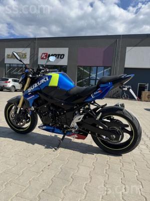 Сузуки GSR 750 2014 в Рига, объемом двигателя 0.75 л и пробегом 0 тыс. км за 4490 €, фото 6 на AUTOMOTO.COM.LV