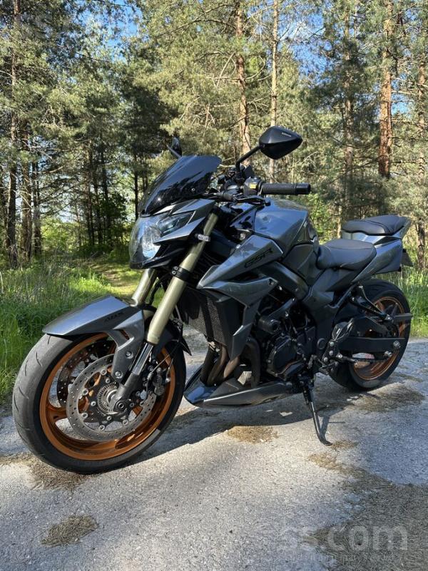 Suzuki GSR 750 2016 in Riga, with an engine capacity of 0.75 L and mileage of 0 thousand km for 5600 €, photo 1 on AUTOMOTO.COM.LV