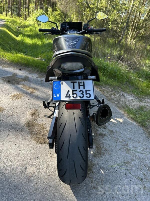 Suzuki GSR 750 2016 in Riga, with an engine capacity of 0.75 L and mileage of 0 thousand km for 5600 €, photo 4 on AUTOMOTO.COM.LV
