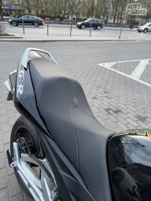 Black Suzuki GSR 2006 in Vilnius, with an engine capacity of 0.60 L and mileage of 48 thousand km for 2599 €, photo 6 on AUTOMOTO.COM.LV