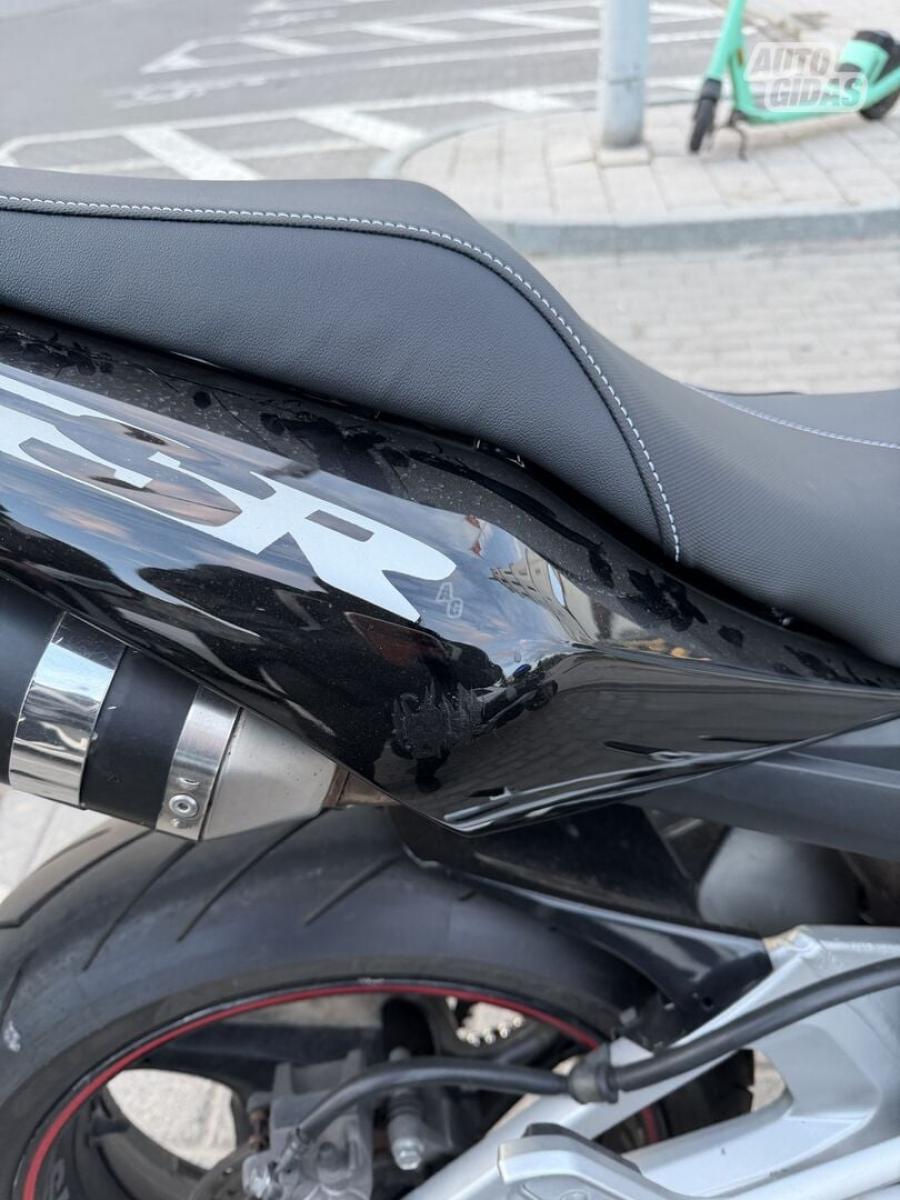 Black Suzuki GSR 2006 in Vilnius, with an engine capacity of 0.60 L and mileage of 48 thousand km for 2599 €, photo 9 on AUTOMOTO.COM.LV