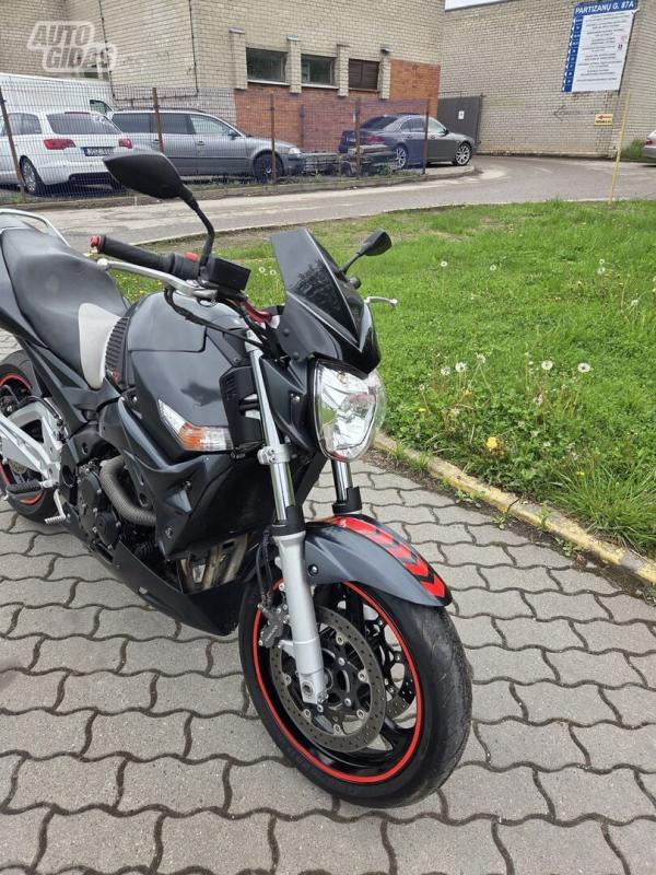 Black Suzuki GSR 2006 in Kaunas, with an engine capacity of 0.60 L and mileage of 0 thousand km for 2499 €, photo 6 on AUTOMOTO.COM.LV