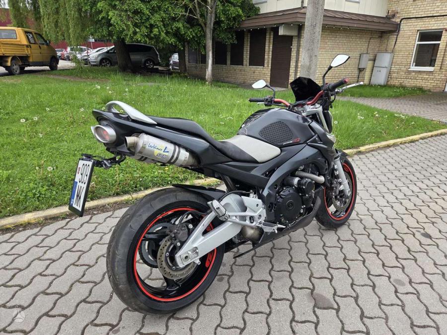 Black Suzuki GSR 2006 in Kaunas, with an engine capacity of 0.60 L and mileage of 34 thousand km for 2500 €, photo 10 on AUTOMOTO.COM.LV