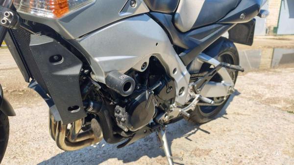 Black Suzuki GSR 2006 in Elektrenai, with an engine capacity of 0.60 L and mileage of 39 thousand km for 2500 €, photo 5 on AUTOMOTO.COM.LV