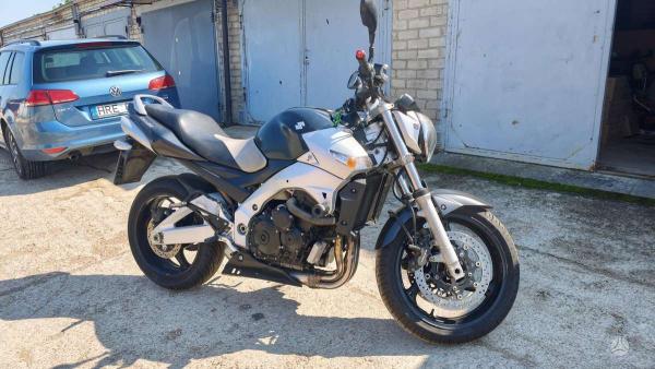 Melns Suzuki GSR 2006 Elektrėnai, ar dzinēja tilpumu 0.60 L un nobraukumu 39 tūkst. km par 2500 €, foto 4 vietnē AUTOMOTO.COM.LV