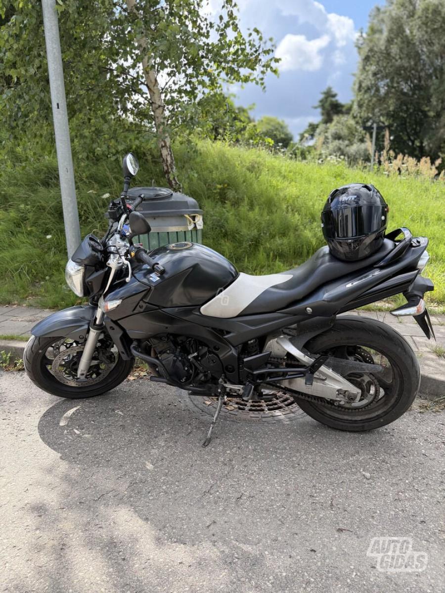 Black Suzuki GSR 2006 in Vilnius, with an engine capacity of 0.00 L and mileage of 15 thousand km for 2600 €, photo 1 on AUTOMOTO.COM.LV