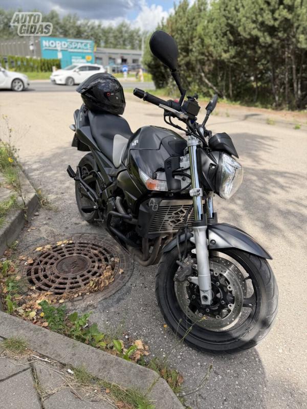 Black Suzuki GSR 2006 in Vilnius, with an engine capacity of 0.00 L and mileage of 15 thousand km for 2600 €, photo 4 on AUTOMOTO.COM.LV