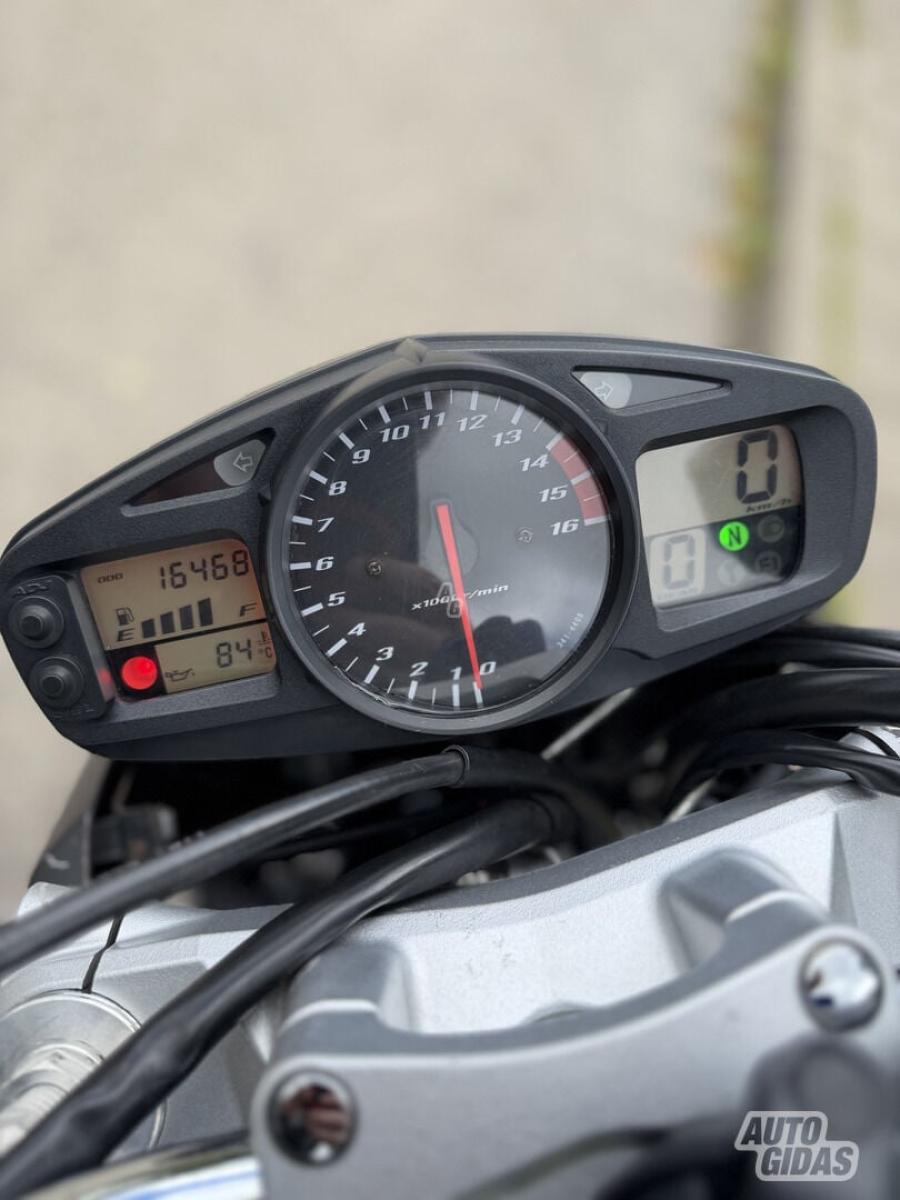 Black Suzuki GSR 2006 in Vilnius, with an engine capacity of 0.00 L and mileage of 15 thousand km for 2600 €, photo 9 on AUTOMOTO.COM.LV