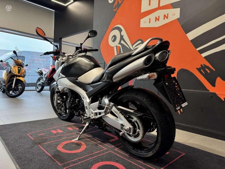 Черный Сузуки GSR 2007 в Вильнюс, объемом двигателя 0.60 л и пробегом 6 тыс. км за 3199 €, фото 4 на AUTOMOTO.COM.LV