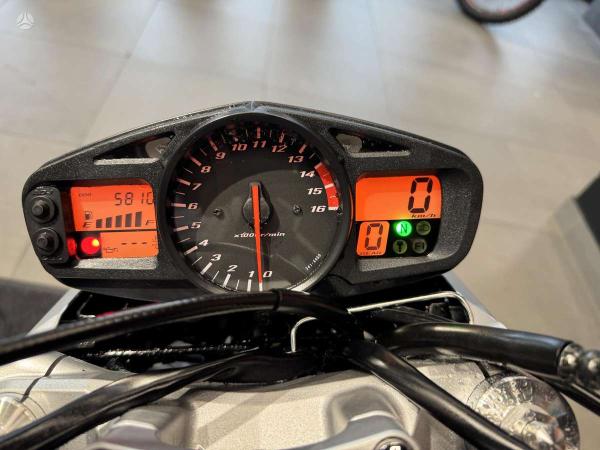 Black Suzuki GSR 2007 in Vilnius, with an engine capacity of 0.60 L and mileage of 6 thousand km for 3199 €, photo 7 on AUTOMOTO.COM.LV
