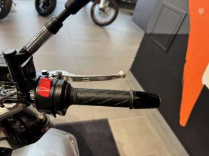 Черный Сузуки GSR 2007 в Вильнюс, объемом двигателя 0.60 л и пробегом 6 тыс. км за 3199 €, фото 10 на AUTOMOTO.COM.LV
