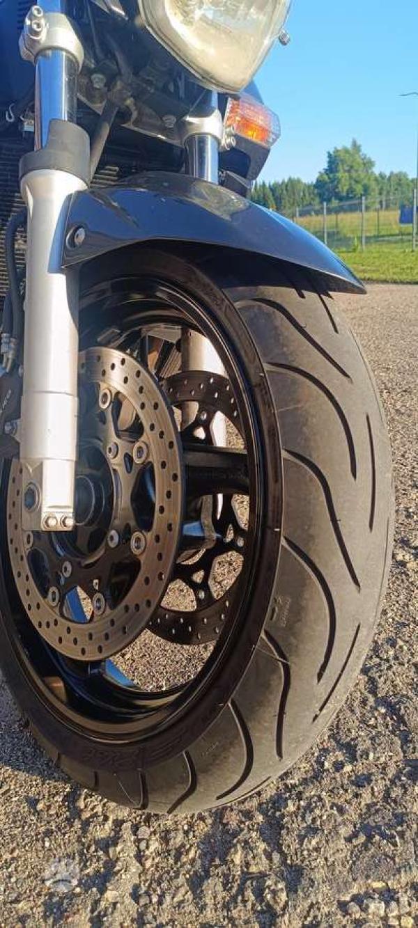 Black Suzuki GSR 2008 in Kaunas, with an engine capacity of 0.60 L and mileage of 30 thousand km for 2650 €, photo 6 on AUTOMOTO.COM.LV